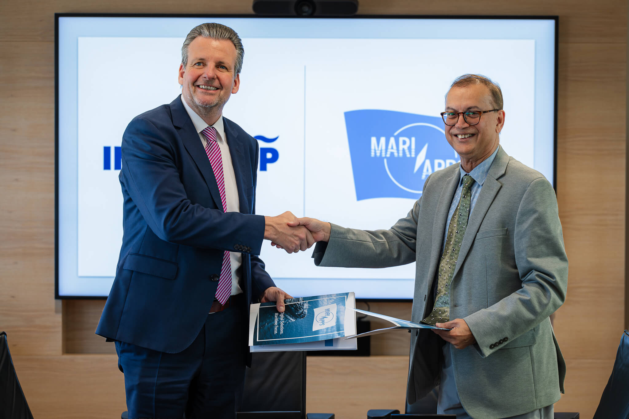Intership Navigation and MariApps sign a digital partnership